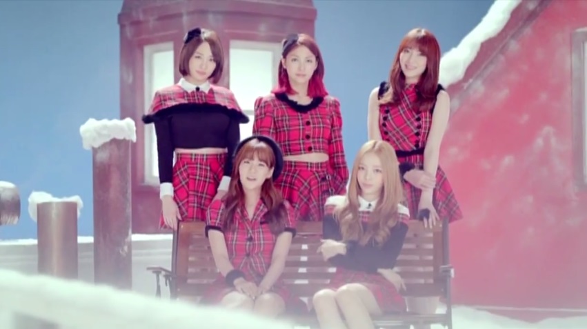 Christmas Comes Early For Kara In French Kiss Short Pv Soompi